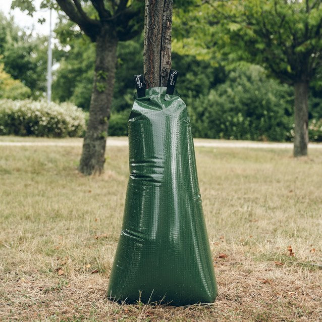 baumbad-bewaesserungssaecke-baeume-xl-100l-pe-frontsicht-befuellt ...